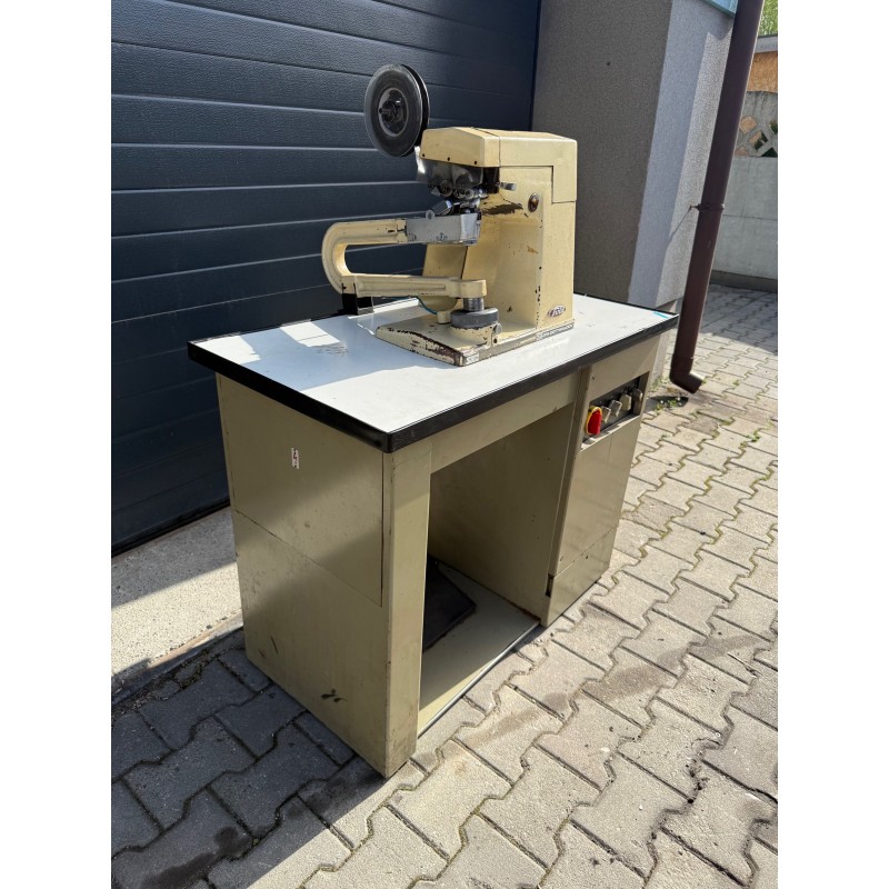 Svit 01299 P6 Seam pressing and taping machine